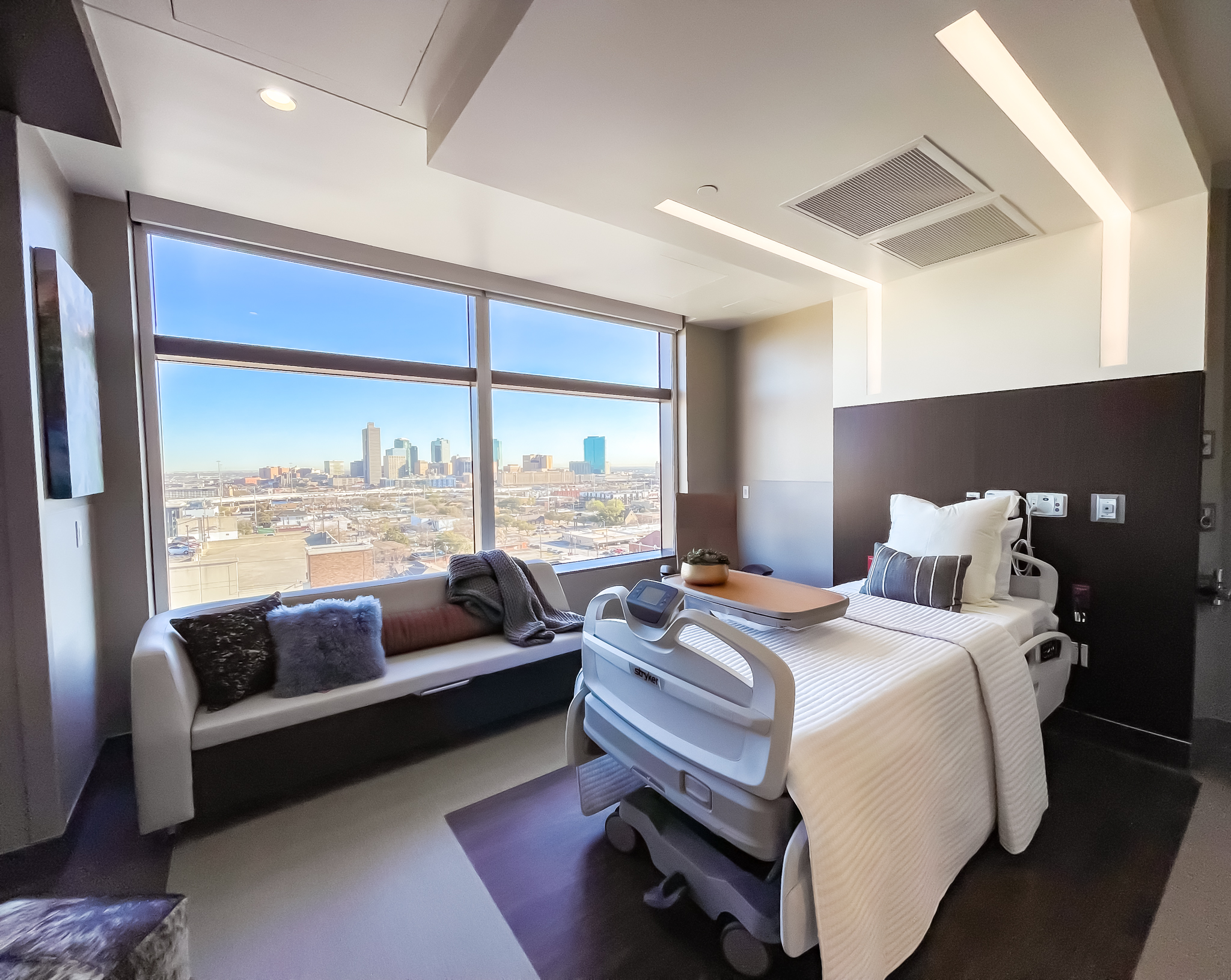 Texas Health Jane and John Justin Patient Surgical Tower | Projects | CARRCO Painting